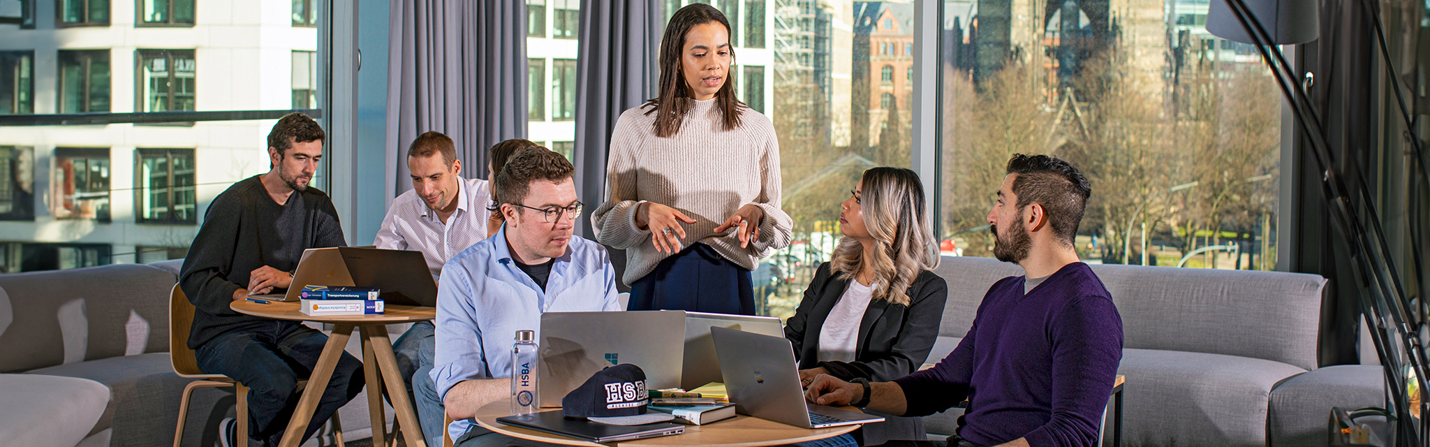 Berufsbegleitende Master-Studiengänge | HSBA Hamburg